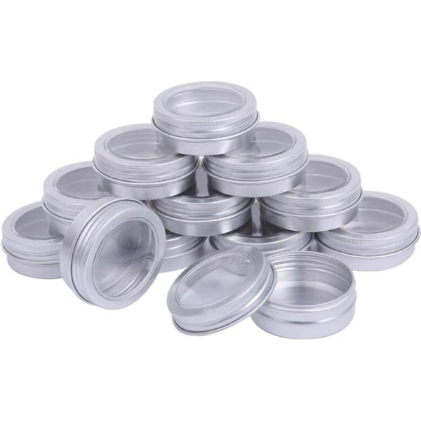 バリエーションコード : 2B4C9PTFC4「窓付きで中身が見えて便利なアルミ缶」小物の保管や小分けに便利なアルミ缶です。用途は様々で、ビーズなどの小物からクリームケースとしての小分けなどに便利です。「らせん蓋でしっかり密封」蓋を時計周り...