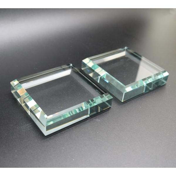 バリエーションコード : 2B4QDY8VWNまるでクリスタル。高品質の透明アクリル製ブロックです。ガラスと間違えるほどの高濃度アクリル樹脂。エレガントな外観、高級感あふれるディスプレイとして、お部屋のインテリアとしても。ジュエリー、化粧品...