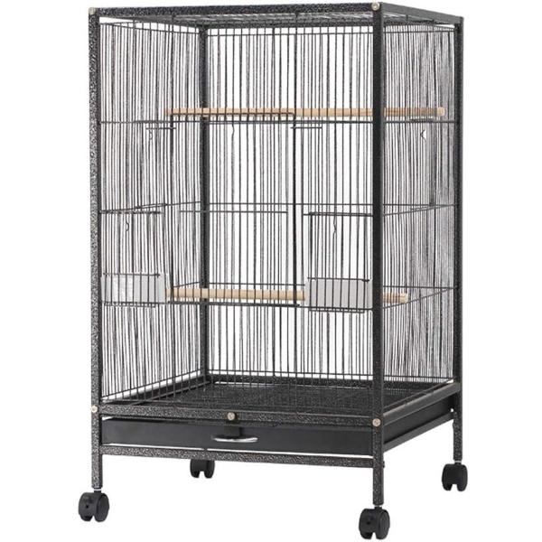 「本体素材」:衝撃に強い金網素材で作られた、丈夫で耐久性は優れています。「商品サイズ」:45.5x45.5x77CM「セット内容」:ケージ本体、引き出しトレー、止まり木x2、餌入れX2「掃除しやすい」:通気性は抜群、夏も蒸し暑くないです。引...