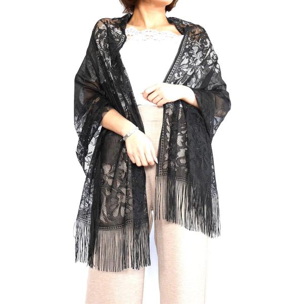 バリエーションコード : 2B8WO6O6TJ・素材構成: ポリエステル・ドレススタイルが華やかにキマるレースストール＊・四方にほどこされたオリエンタル調のフラワー柄レースは、大人っぽくてとっても上品＊・ほんのり透ける繊細なレースがバックス...