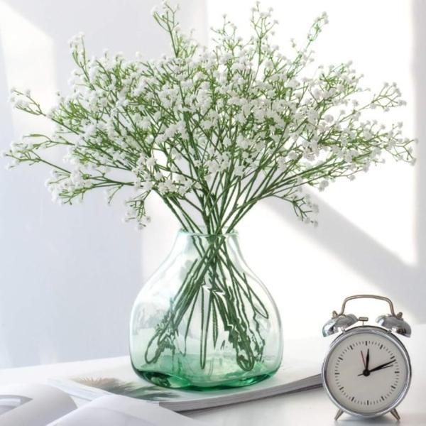 バリエーションコード : 2B8JHSC9TN本物そっくりな造花のかすみ草です。今 人気のハーバリウム の資材としても大変注目されています。茎にワイヤーが入っているため、お好みの角度、ボリュームにアレンジが可能です花瓶にさしてインテリアとし...