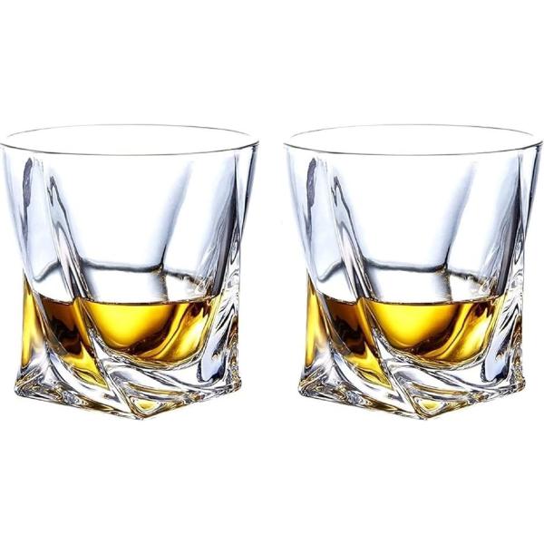 バリエーションコード : 2B6U2OXPWT・ヨーロピアンテイストのお洒落なツイストグラスです。・普段使いだけでなくインテリアにも＊お洒落な雰囲気を醸し出すグラスです。・ウィスキーやリキュールを回すたびに豊かな香りが漂いよりワンランク上の...