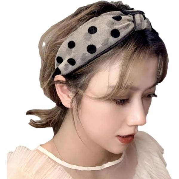 バリエーションコード : 2B6W2U99HJコーデのアクセント使いにぴったりなヘアバンドです。ドット柄が大人可愛い印象を与えてくれる嬉しいアイテム。 ちょっと物足りない着こなしにプラスするだけで、オシャレ度がぐんと高まります↑ターバン風に...