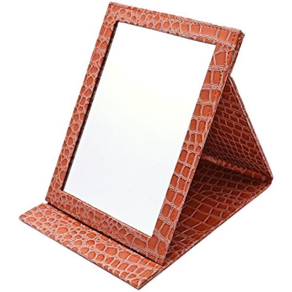バリエーションコード : 2B85H0RGDW高級感のあるエナメル調、クロコ柄。持ち運びに便利な折りたたみミラーです。鏡部分は大判タイプでメイクに便利です。通勤、通学にも最適、バッグに入りやすい薄型設計。ほどよい厚さのフェイクレザーを使用。...