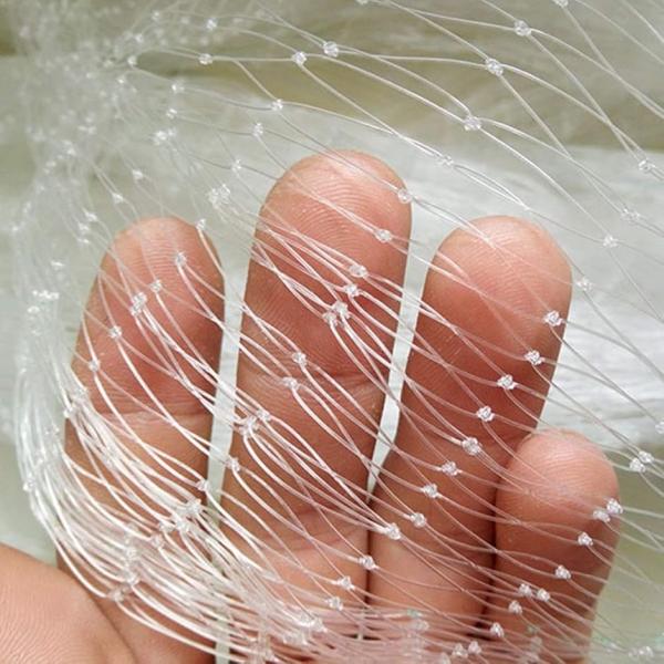 バリエーションコード : 2B8DY5Y5UF鳥によって丹精込めて育てた野菜や、ゴミ置き場があらされる等、鳥被害のお悩みを解消してくれる「防鳥網」です。ベランダへのネコの侵入も防げます。 ベランダ・ゴミステーション・家庭菜園など、に適した「...