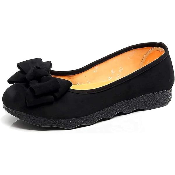 バリエーションコード : 2B8RIL2FLL楽ちんなフラットパンプス。サッと履けて歩きやすい。柔らかく上品なスエード調素材を使用しています。大きめりぼんが大人可愛いデザインです。「素材」 スウェード　ソール：ポリウレタン