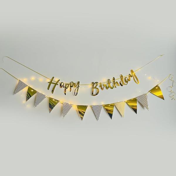 「光るイルミネーションガーランド」お誕生日のお祝いに特別な演出を。光るHappy Birthdayのガーランドは写真にも思い出にも美しく残る演出です。「誕生日の思い出に」ライトアップされたHappy Birthday のガーランドは誕生日の...