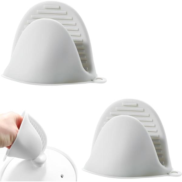 バリエーションコード : 2B988ROQ3J「シリコン素材」水や油を吸収しないため、食材や調味料がついても簡単に拭き取ることができます。臭いを吸収しにくいため、食材や調味料の匂いが残ることが少なく、不快な臭いを気にせず使用できます。「凹凸...