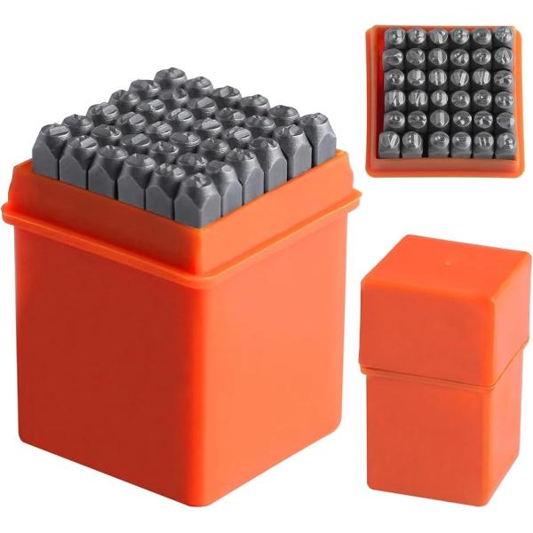 材質: 40#クロムバナジウム鋼を使用し、強度と硬度が長持ちします。サンドブラストによる表面処理で錆びにくく、美しい外観を実現し、熱処理によりHRC50〜53の総合硬度を確保。36PCSメタルスタンピングキット： パッケージには、大文字(A...