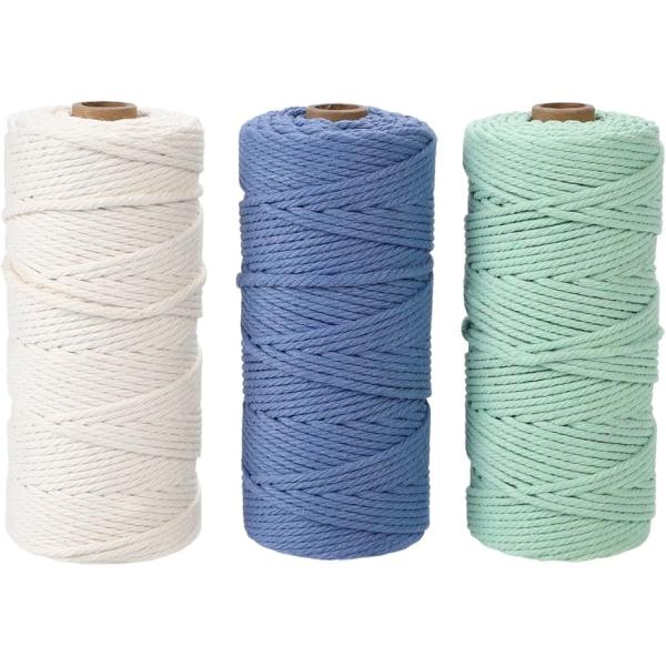 バリエーションコード : 2B9DWV12TW「高品質のコットンマクラメロープ」天然コットンを使用したこのマクラメ糸は、柔らかな手触りと編み上げた時の温かみが特徴です。太さ3mm、長さ100mの3巻セットで、マクラメ編み初心者から上級者まで...