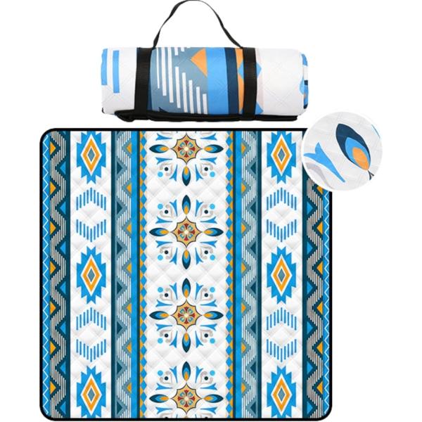 バリエーションコード : 2B988C95DWサイズ：200cmx200cm。収納サイズ：約42cmx14cm。重量：980g　素材：表地紬素材/中地スポンジ/裏地オックスフォード素材。3層構造で作られた高品質なレジャーシートが柔らかくてち...