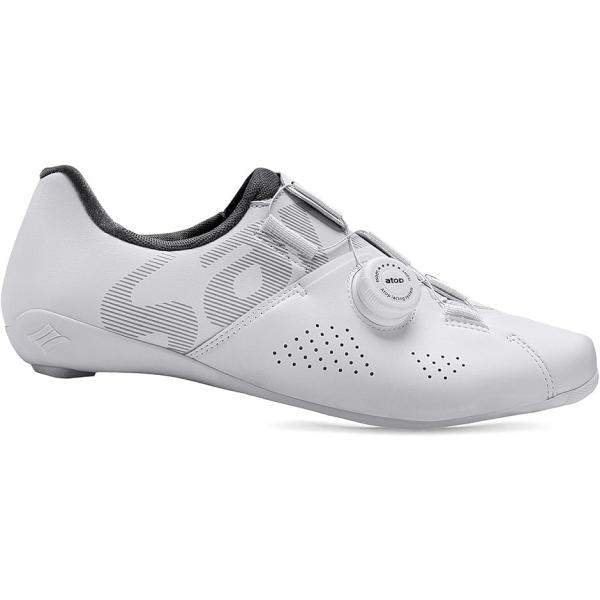 バリエーションコード : 2B9HP8X9O6快適なサイクリングをサポートするために設計されたロードバイクシューズ。最適化されたパーツのアッパーは、メッシュ/TPUとシンセティックレザー材で覆われており、快適なフィット感と軽量感を提供。軽量...