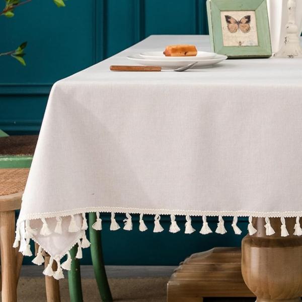 バリエーションコード : 2BJOU1NONTシンプルなデザインで使いやすい北欧風のフリンジ付きテーブルクロス。ホームパーティーや普段使い、おうちカフェ等、お洒落な空間になります。防水、防油、耐久性がありますので、拭くだけで簡単に清潔に保て...