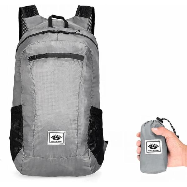 バリエーションコード : 2B9ICLQQ4G機能性抜群の携帯リュックが新登場。コンパクトになる折りたたみデザインで、旅行やアウトドアにぴったりの軽量バックパックです。外出時に必須のアイテムを収納できるため、便利さと使いやすさが魅力。また、...