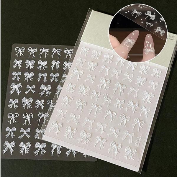 ネイルアートに最適なレースのリボンのネイルシールです。セルフネイル初心者からプロフェッショナルまで満足できるデザインと張るだけの使いやすさを兼ね備えています。豊富な種類のレースのリボンのデザインがセットになっており、毎日の気分やシーンに合わ...
