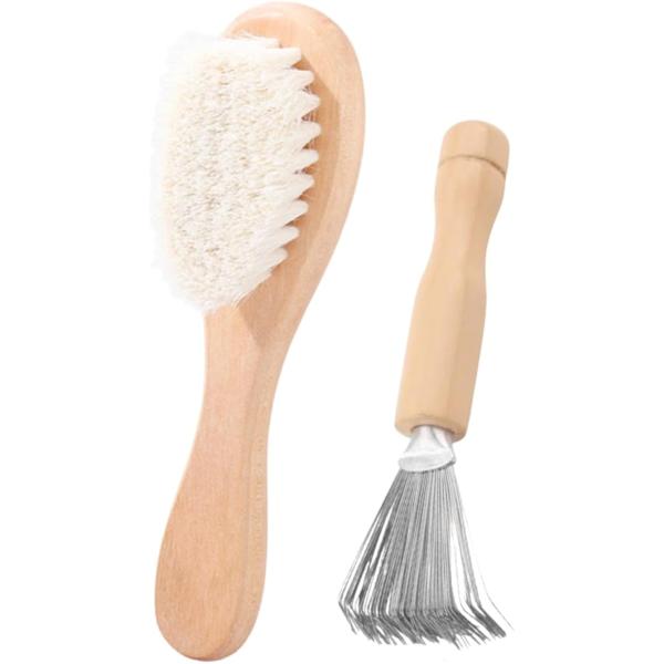 「ぬいぐるみのお手入れセット」思い出がつまったぬいぐるみをケアするブラシセット。ぬいぐるみの形に沿って定期的にブラッシングすれば、いつもフワフワ・サラサラなぬいぐるみに。お子様の思い出をケアするオススメアイテム。「毛並みを揃える羊毛ブラシ」...