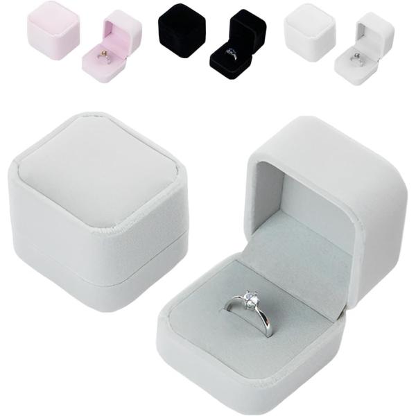 バリエーションコード : 2B9OG6Q00J「ベルベット素材」ベルベットの表面仕上げは、見た目に高級感を与えるだけでなく、指先に触れたときの滑らかな肌触りが心地よく、ジュエリーケースとしての特別感をさらに引き立てる役割を果たしてくれます。...