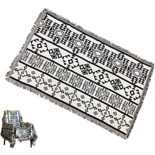 バリエーションコード : 2B9RLU84GS「商品特徴」お洒落キャンパーに人気の民族柄のラグマットです。テーブルクロス、テント内、レジャーシート、ひざ掛けなど、アウトドアで１枚あると便利なアイテムです。「デザイン」チェコのボヘミア地方のジ...