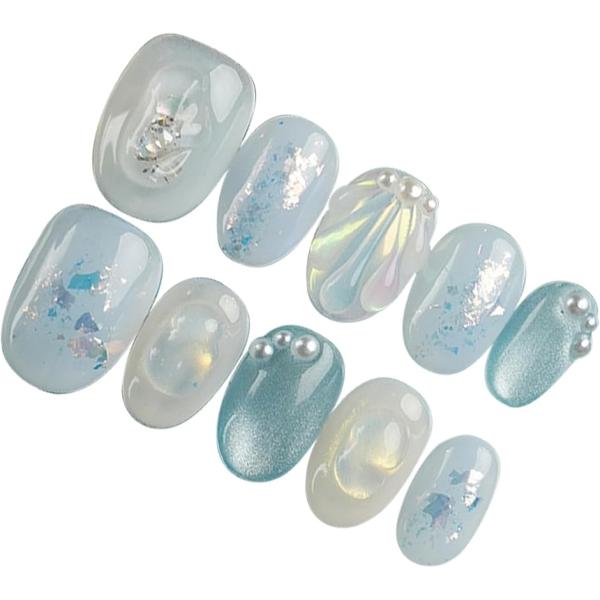 バリエーションコード : 2B9RY96LWG「マーメイドネイル」立体感のあるマーメイドデザインが印象的な立体ネイルチップ。ラウンドタイプで控えめながら、立体デザインとパールがアクセントとなり、指先に華やかさを加えてくれます。「ネイルサロン...