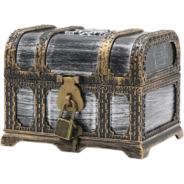 バリエーションコード : 2B9TLKXSVRこの宝箱型小物入れは、大切な宝物や小物を安全に保管できる鍵付きの収納ボックスです。全4種類のデザインがあり、どれもヴィンテージ風の風合いが魅力です。コンパクトながらも十分な収納力があります。丈夫...