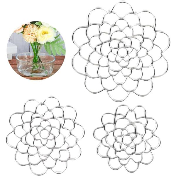 バリエーションコード : 2B9USLP4SWフラワーアレンジメントに。花瓶用の花留めホルダー大中小3個セットです。お手持ちの花瓶にセットするだけで、どんなお花も華やかに生けることが可能。お色はゴールドまたはシルバーからお選びください。「使...