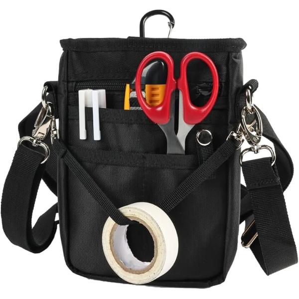 バリエーションコード : 2BJ3WTYW3H＊軽くて丈夫、シンプルデザイン＆多数の便利機能を兼ね備えたスマホショルダー Mサイズ マチUP版。＊「 最低限のものを軽快に。 」ポケットに物を入れ過ぎて膨らんだり重くなったりしていませんか？ ...