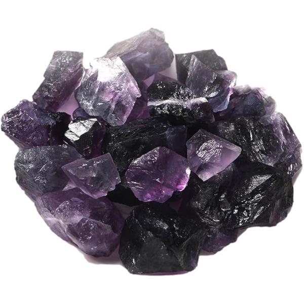 バリエーションコード : 2B9YJCKIGV天然鉱石　蛍石の原石です。パワーストーンとしても人気があります。加熱すると発光し、割れてはじける場合があり、この光って弾ける様が蛍のようなので蛍石と名付けられたそうです。蛍石は紫外線を当てると光...