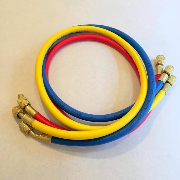 バリエーションコード : 2BFDT40CDA・エアコンのR12、R22、R502用ガスチャージホース（黄・赤・緑）3本セットです。・「仕様」・ねじサイズ（3本共通）：1/4”SAE（UNF 7/16-20） x 1/4”SAE（UNF 7...