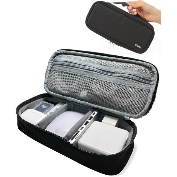 バリエーションコード : 2BJ05U2ST8「シンプルデザインxジャストサイズ」飽きのこないシンプルなデザインで、長くご愛用いただけるよう設計されたポーチです。ガジェット用、旅行、出張と様々な用途にご活用ください。大き過ぎないちょうどいい...