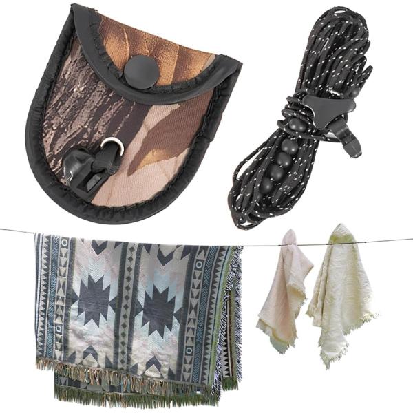 バリエーションコード : 2BJ39LHHFV「コンパクトサイズ」縦7.5cm、横6.5cmの手のひらサイズのポーチなので、持ち運びに便利。洗濯ロープは約3.5mと長さがあるので、洋服やタオル、寝袋など重さがある物でもたっぷり干すことができ...