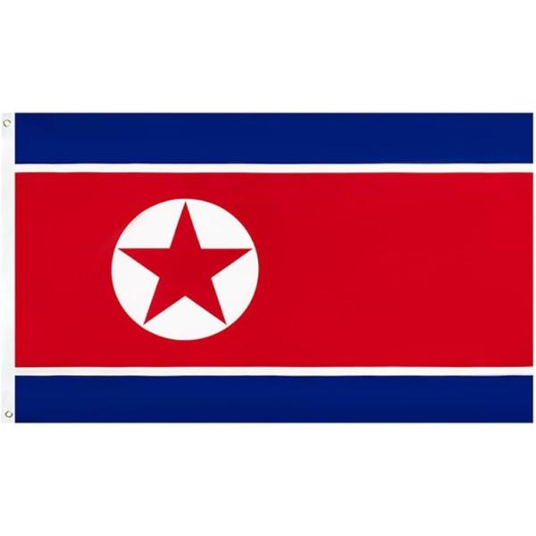 バリエーションコード : 2BJDRQ8WHXポリエステル製の生地で風にしっかりとなびきます。水に濡れてもすぐに乾きます。がっしりとしたハトメ付です。紐やフックで使用して下さい。非常に濃い印刷に致しましたので遠目からでも存在感あります。