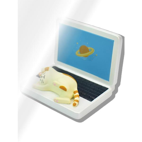 バリエーションコード : 2B9HY91F14「サイズ」：奥行き7.5cmx横8.5cmx高さ9cm 「重さ」：約210g 「材質」：合成樹脂(生産国：中国) 「機能・用途」： スマホスタンド 、スマホ立て「ユニークなデザイン」：優しくコミ...