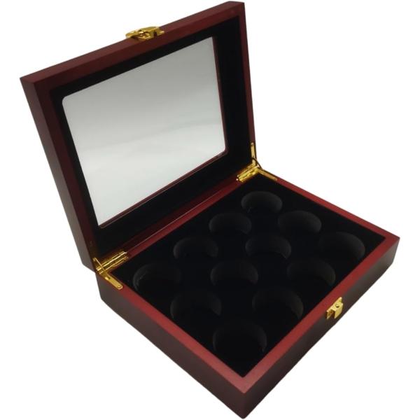 ゴルフボールディスプレイケースは、高品質な木製で作られており、ゴルフボールを美しく展示するための理想的なコレクションケースです。このショーケースは、最大12個のゴルフボールを収納することができ、コレクションを一目で見ることができます。木製の...