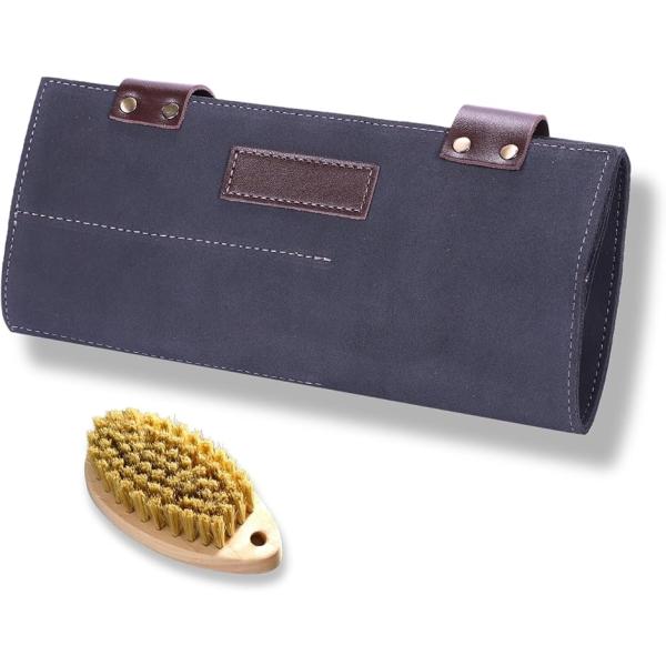 バリエーションコード : 2BJQTTGGR2「本革素材」スエードとは、牛革の裏面を起毛させた起毛牛革です。原皮には仔牛の皮が採用されており、手触りが柔らかく、繊細な見た目をしています。高品質な革靴やコートなどにも多用されています。是非本革...