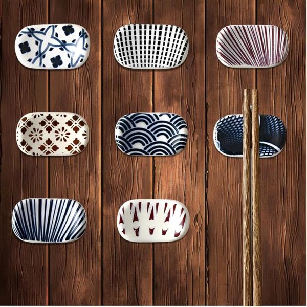 バリエーションコード : 2BJQXN3UGO「幅広いシーンに大活躍」レトロ感漂う和風デザインのお箸置きで食卓を華やかに彩ります。毎日の食卓での使用はもちろんのこと、ちょっとした食事会やパーティ、お店での使用など幅広いシーンにお使いいただけ...