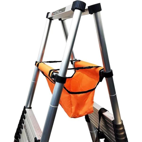 「簡単に取り付け可能。 大容量収納」脚立の下部に設置できる工具バッグです。テープとアジャスターバックルでしっかりと固定します。取り外しもお手軽な、着脱式の収納袋です。「作業をよりスピーディーに」脚立に作業道具を手軽に置いておくことができるよ...