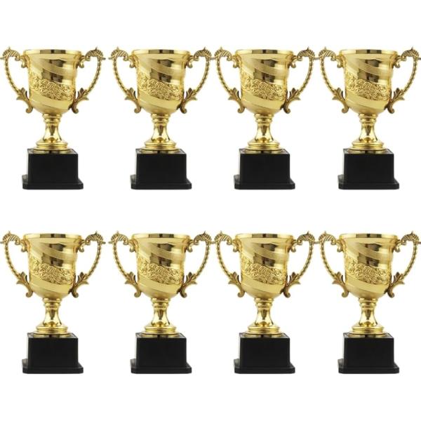 「各種イベントや大会に」光り輝く光沢の美しいミニサイズトロフィーです。高品質なトロフィーは贈呈されてとても喜ばれること間違いなし。学生大会、イベント、運動会、球技大会、スポーツ大会、社内、町内会の表彰などでトロフィーとしてお使いいただけます...