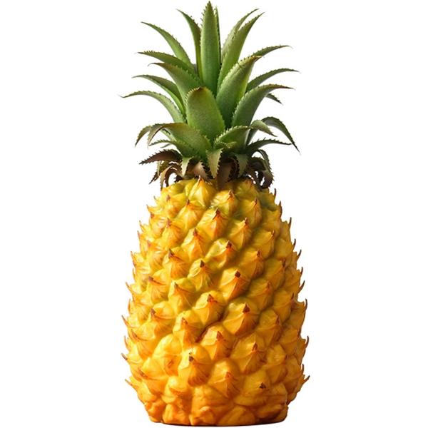 パイナップル食品サンプルです。職人が細部に至るまで実物のパイナップルを再現したリアルな食品模型です。高さ21cm直径８cmサイズで展示に丁度良いサイズ感となっております。ショップやご自宅でハワイアンな南国の雰囲気を演出するパイナップル模型で...