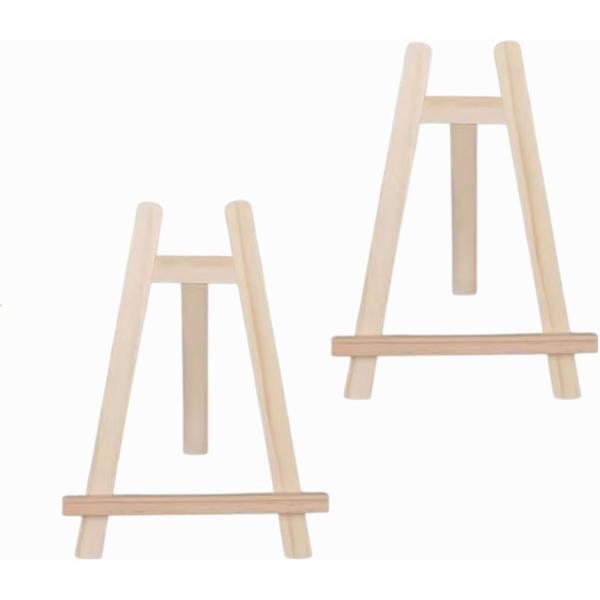 「ミニ卓上イーゼル」　小さなキャンバス、写真、ポストカード、ウェルカムボードなどを手軽に飾れるミニサイズの卓上イーゼル。幅約20cm x 高さ約28cmのちょうどいいサイズ感で、机や棚の上でもスッキリ収まります。やさしい風合いの木製で、どん...
