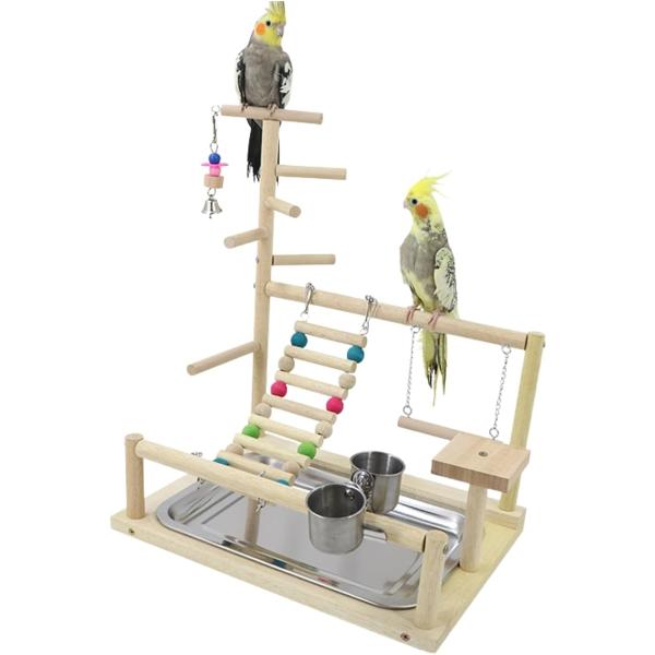 バリエーションコード : 2BR4WNVD5G「インコの遊び心を刺激するアスレチック スタンド」 愛鳥の毎日に活力と刺激を与える多機能おもちゃです。高低差のある木製 止まり木とブランコが、インコの運動不足を解消し、知的好奇心を満たします。愛...