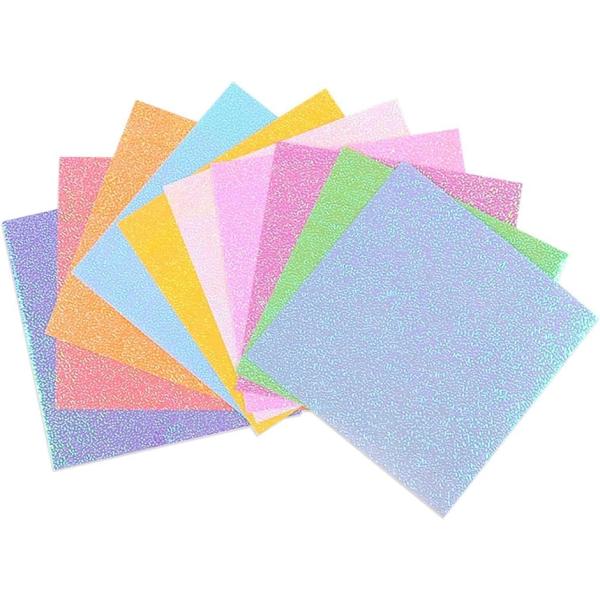 バリエーションコード : 2BR54YF81P「15センチ折り紙100枚セット」 商品仕様：キラキラおりがみx100枚入り　サイズ：15CMx15CM　星のようにキラキラ輝く特殊素材のおりがみ大容量の100枚セットです。片面がキラキラで、裏...