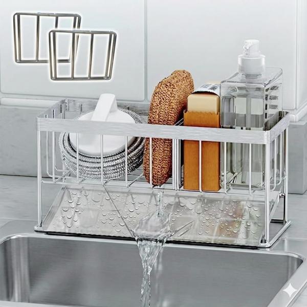 シンクのスポンジや洗剤はどこに置いていますか？ もし置き場所に困っていたら・・ ＊こちらが超おすすめ。＊ コンパクトなのに抜群の収納力。スポンジやボトル裏のヌメリとはおさらばです。 ＼水がシンクに向かって流れるスポンジラック？？／こんなお悩...