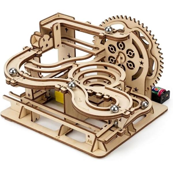 3D木製パズル: 組み立てて楽しめる立体的な木製パズルで、完成後はインテリアとしても飾れますマーブルラン機能: メタルボールを転がして遊べるギミック付きで、組み立て後も繰り返し楽しめる仕様です空間認識能力や集中力、問題解決能力を育む教育的要...