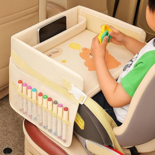 バリエーションコード : 2BRFFGRFY0「ドライブ中でも楽しく過ごせるキッズテーブル」チャイルドシートに取り付けるだけで、塗り絵やおもちゃ遊び、タブレット視聴などができる多機能テーブル。長距離移動中もお子様が飽きずに楽しめます。「たっ...