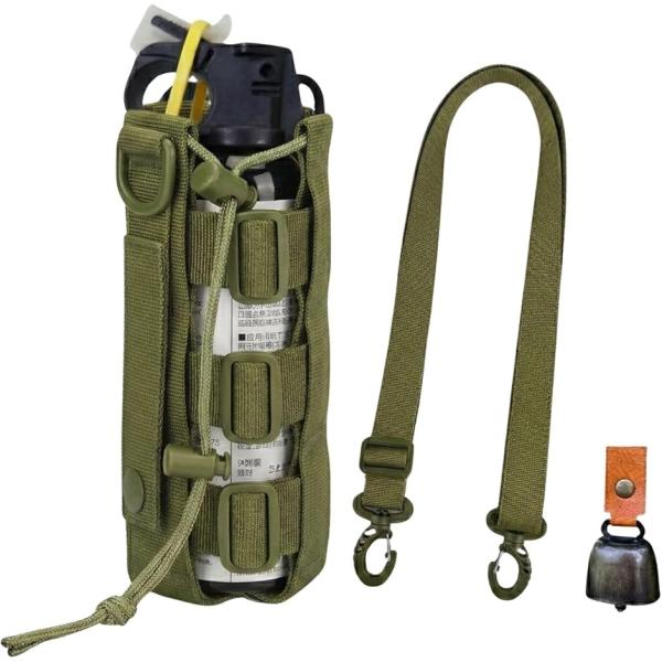 バリエーションコード : 2BRJLYWQHN本品は熊スプレーを持ち歩く場面を想定し、缶をしっかり支える構造を備えています。側面の調整バンドで太さを変えられるため、一般的な熊スプレー缶に合わせやすい作りです。缶の上部に覆いを設けていないため...