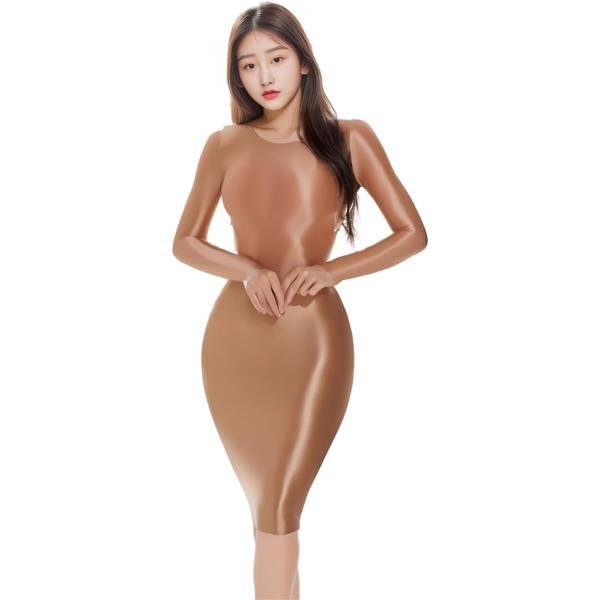 バリエーションコード : 2BRK8T1CR6まばゆい輝きを放つ超光沢スパンデックス素材の長袖ワンピースが、あなたのボディラインを艶やかに演出し、あらゆるイベントや撮影シーンで主役級の存在感を手に入れられます。Uネックと長袖のデザインにより...