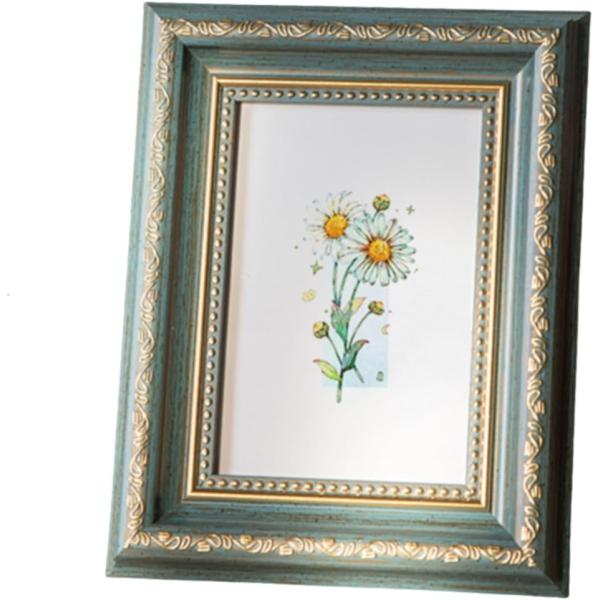 「アンティーク風デザインで上品に演出」 レトロ調や木目調のデザインが施された写真立て。ポストカードや写真、アート作品をおしゃれに引き立て、お部屋に落ち着いた雰囲気をプラスします。「軽量で安心の樹脂製フレーム」 フレームは樹脂製、透明パネルを...