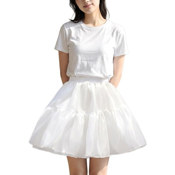 バリエーションコード : 2BRFV0OY0T「ふんわり広がる理想のAラインシルエット」 2層のチュールと裏地の3層のフリルデザインが、自然なボリュームと上品な広がりを演出。腰回りにはチュールを使用していないため、ごわつかずスッキリとした美...