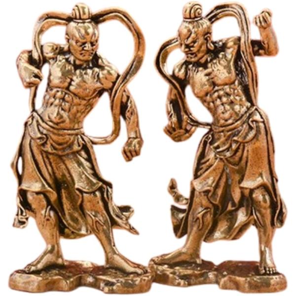 仁王像は、寺院の門の左右に安置され、仏教や寺院を邪悪な存在から守る二体一組の守護神「金剛力士」の彫像です。口を開けた「阿形」と閉じた「吽形」がセットで、万物の始まりと終わり、万物の一切を表現し、怒りの表情で信仰者を守り、同時に魔を退散させる...