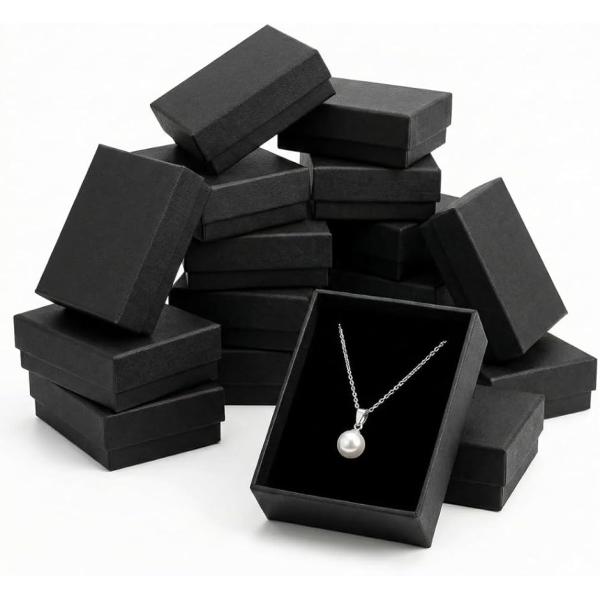 バリエーションコード : 2BRYGXYP2V「作品の価値を高める長方形ギフトボックス。ネックレス・時計・ブレスレットに最適」ハンドメイド作家様やショップオーナー様に選ばれています。第一印象を決定づけるのはしっかりとしたパッケージです。丈夫...